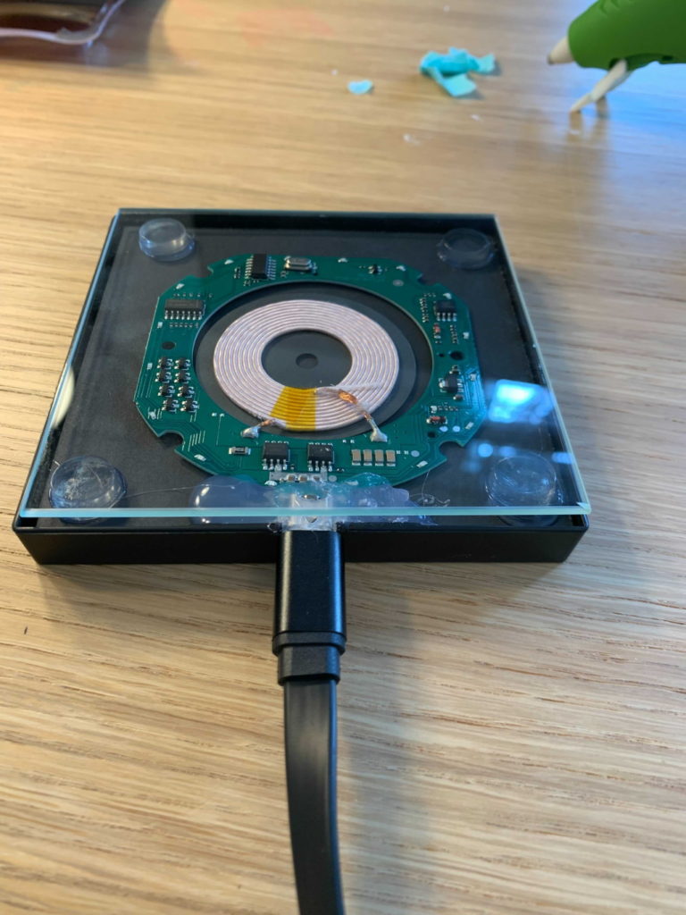 Easy DIY Wireless Charger Build • Clear Top with Vibey Lights • Key ...